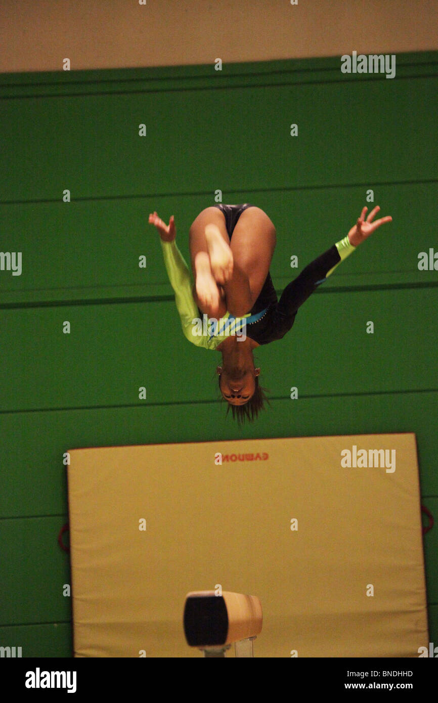 Gymnast balance beam hi-res stock photography and images - Alamy