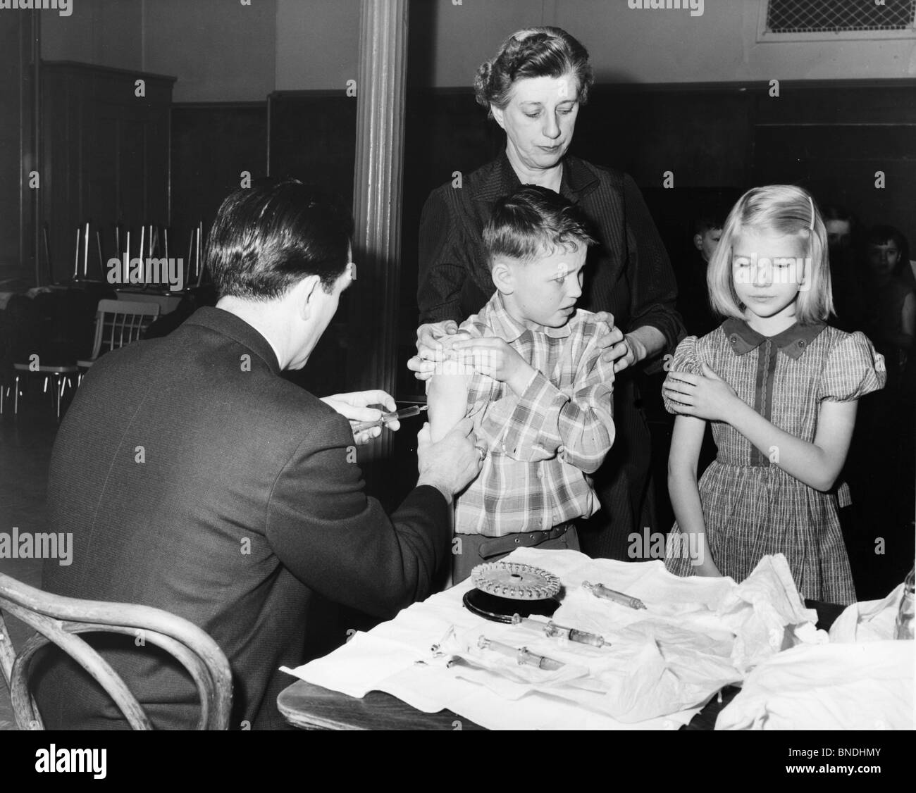 Vintage doctor child hi-res stock photography and images - Alamy