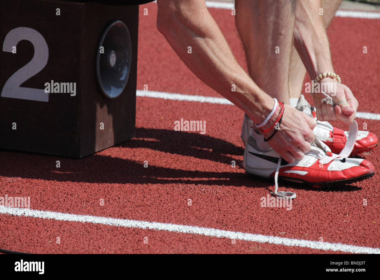 400m start hi-res stock photography and images - Alamy