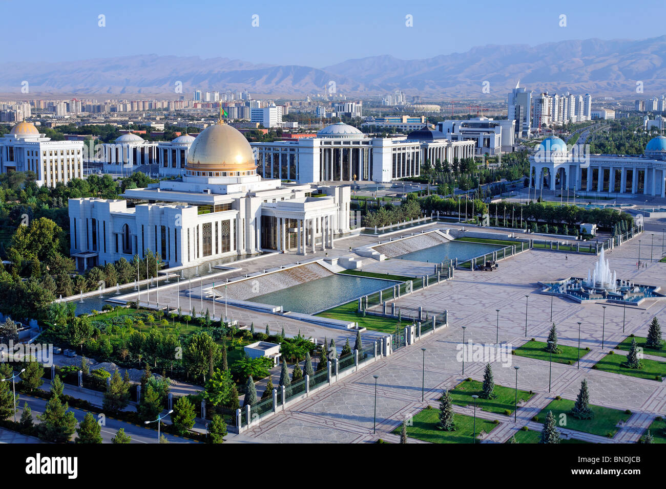 The Palace of Turkmenbashi in Independence Square, Ashgabat ...