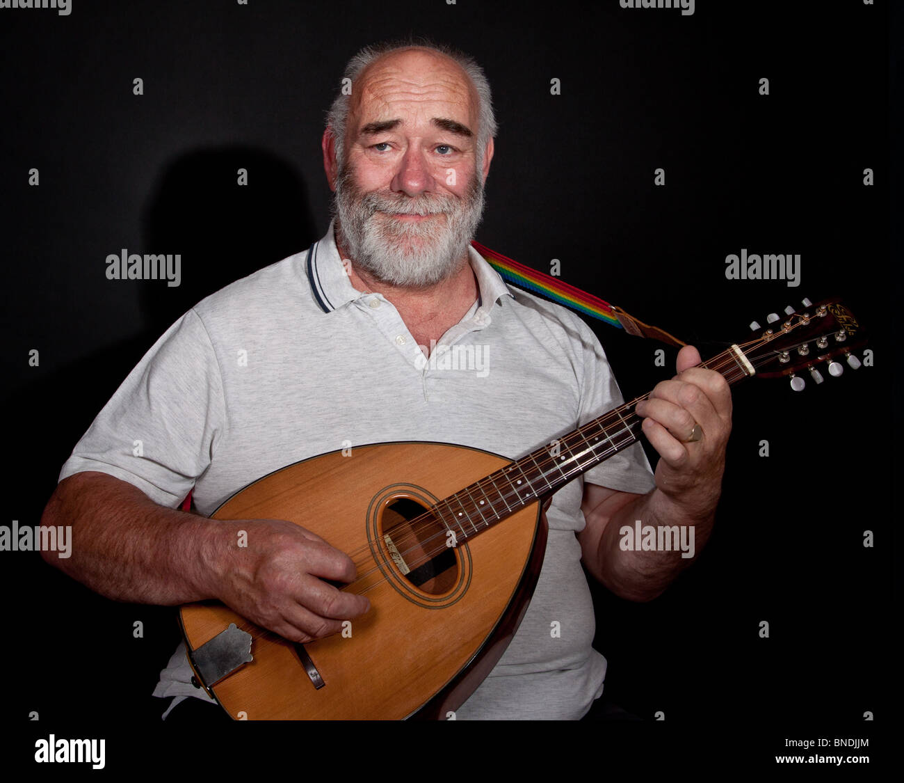 Mandola hi-res stock photography and images - Alamy