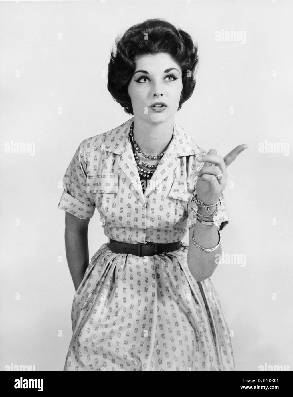 Pointing with a hand hi-res stock photography and images - Alamy