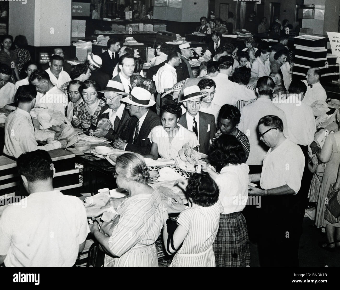 R.h. macy hi-res stock photography and images - Alamy