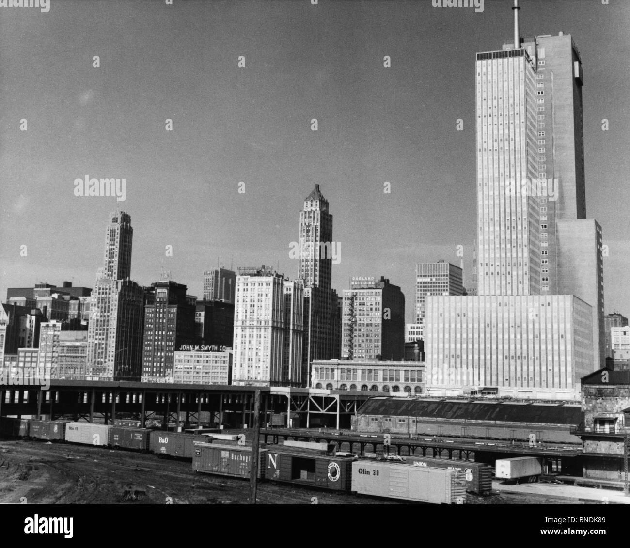 Skyscraper skyscrapers Black and White Stock Photos & Images - Alamy