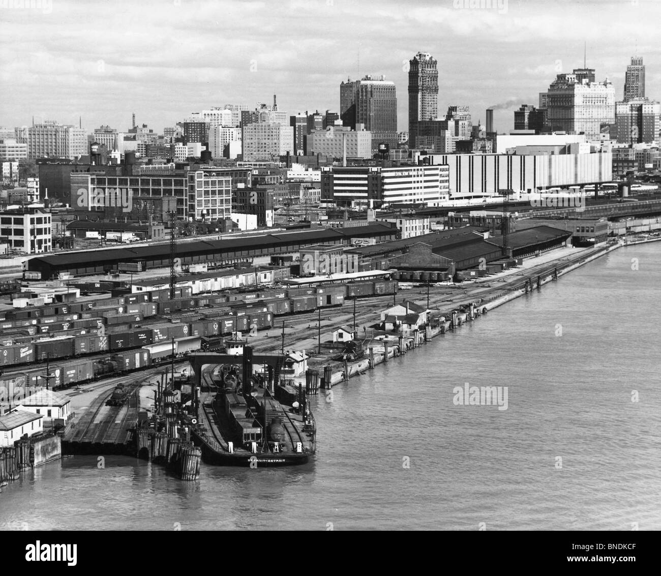 View downtown detroit Black and White Stock Photos & Images - Alamy