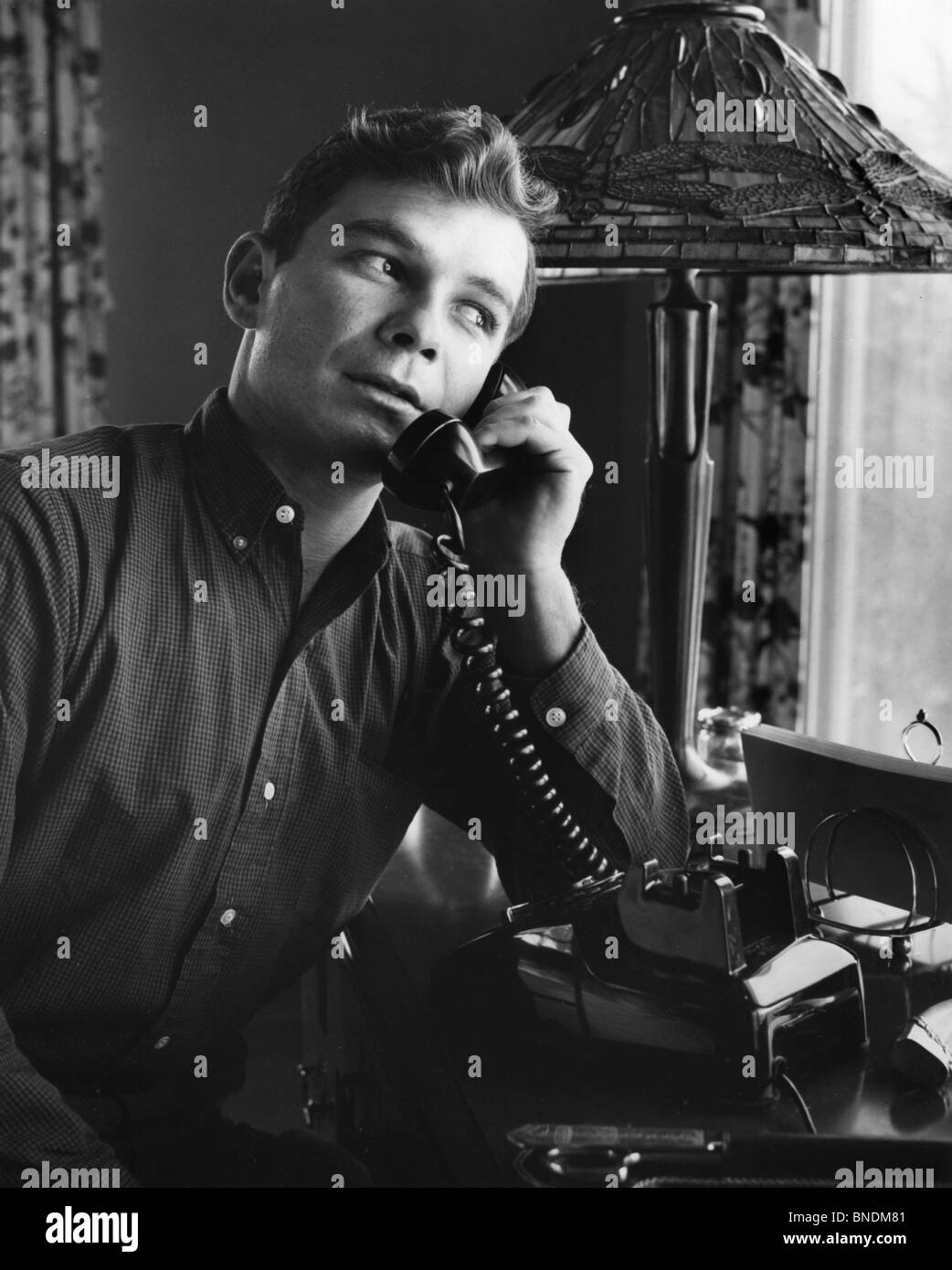 Vintage telephone man hi-res stock photography and images - Alamy