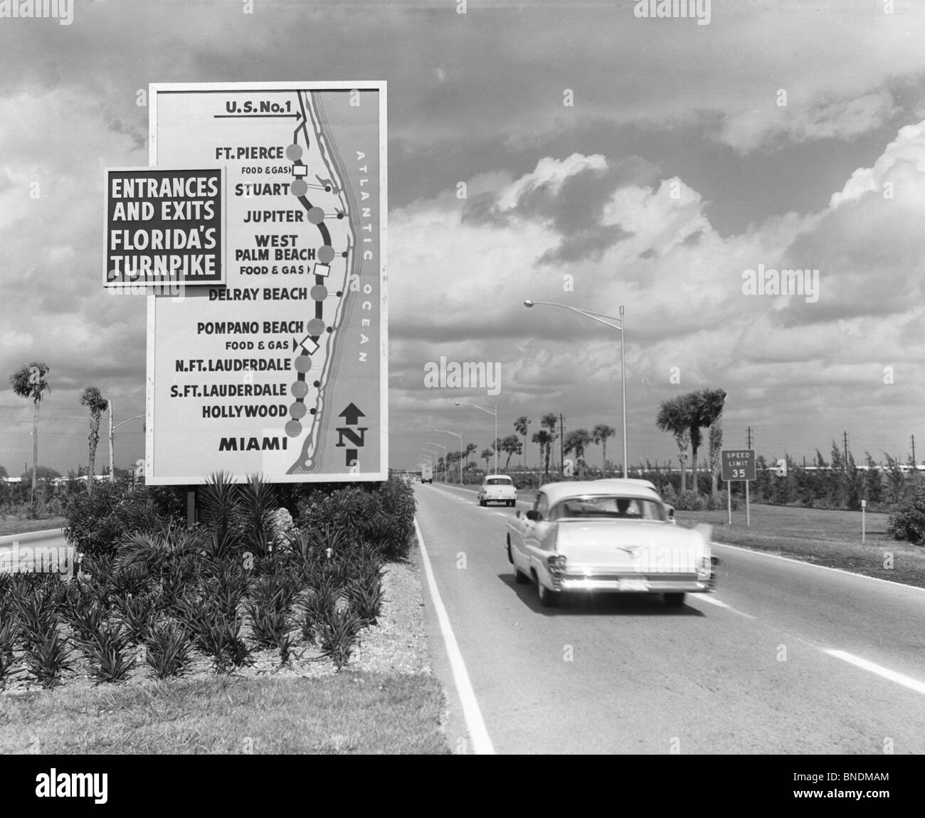 Sunshine outdoors Black and White Stock Photos & Images - Alamy