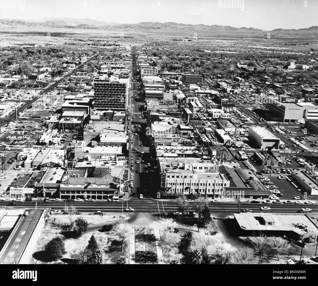 1960s street scene usa hi-res stock photography and images - Alamy