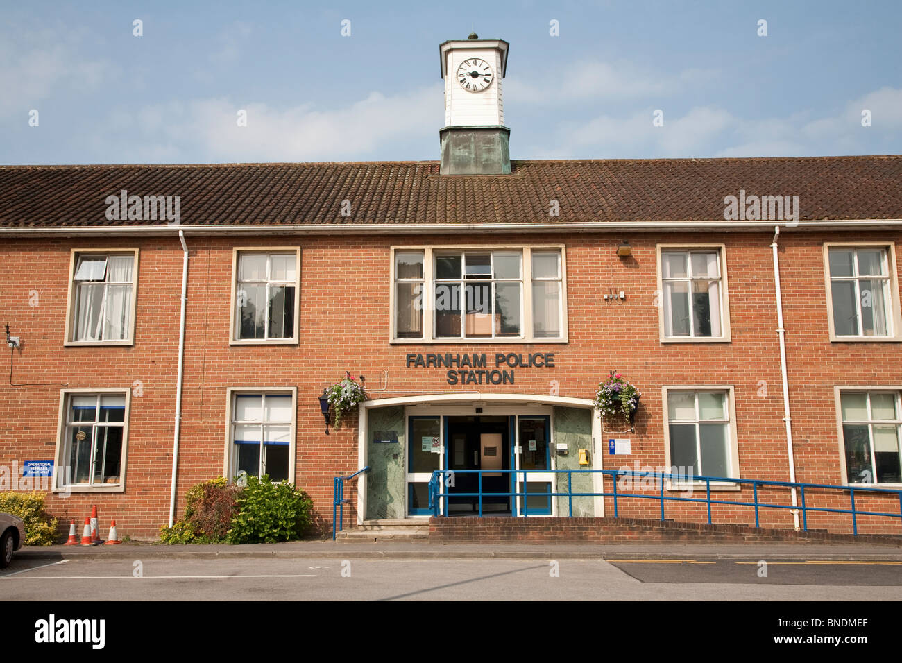 Surrey police station hi-res stock photography and images - Alamy
