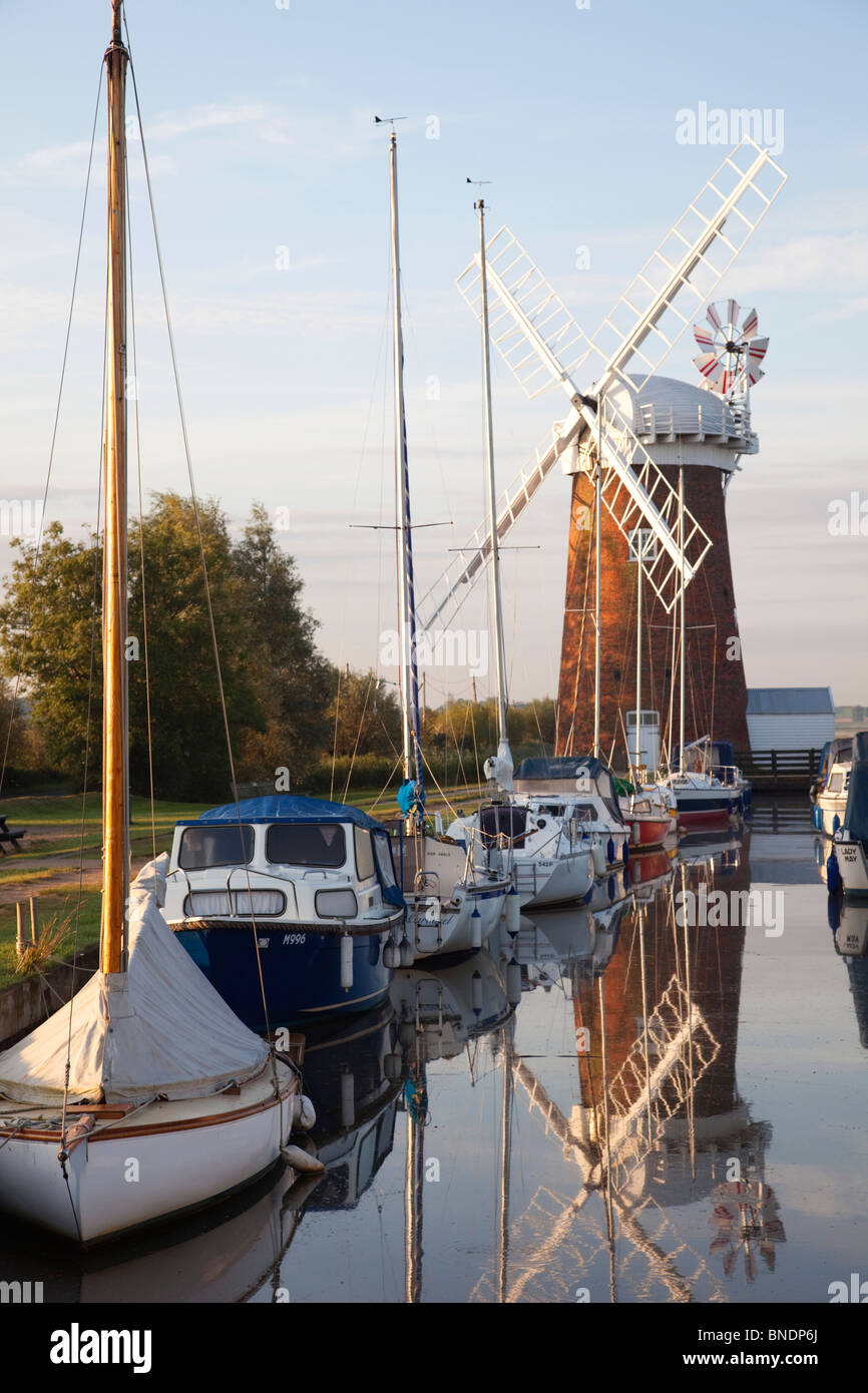 Drainage windmill at the riverside, Horsey Windpump, Horsey, Norfolk ...