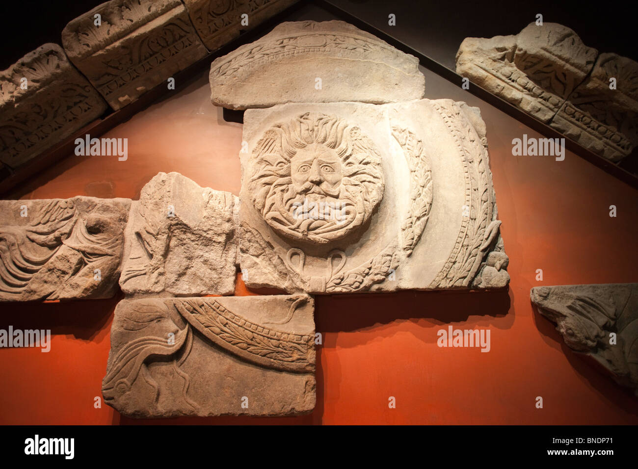 Temple pediment display, Roman Baths, Bath, Somerset, England Stock ...