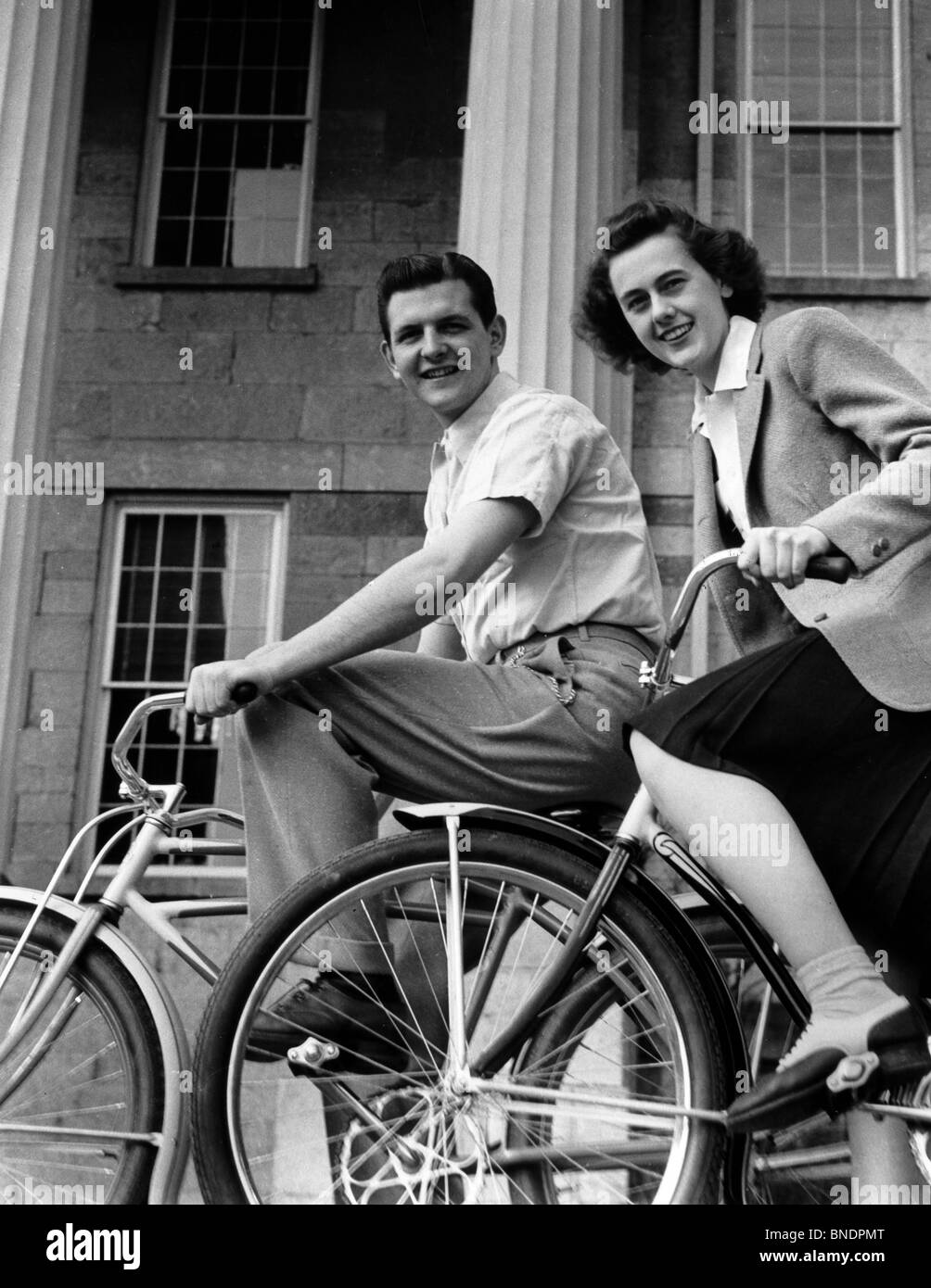 Portrait young people men women Black and White Stock Photos & Images ...