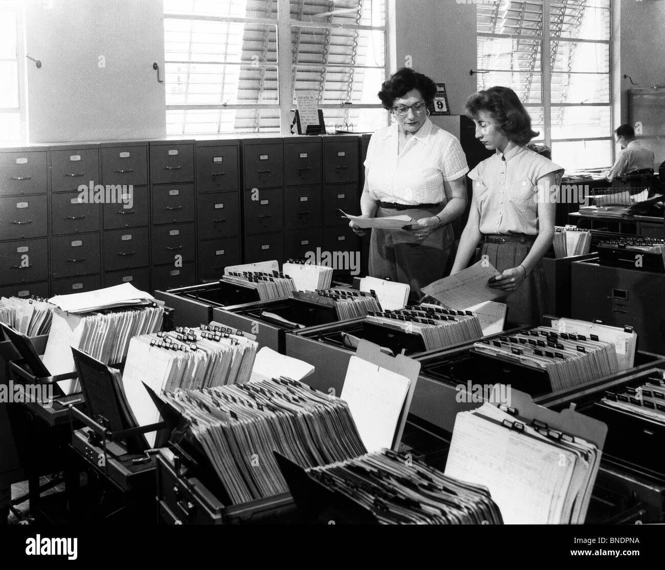 1950s office hi-res stock photography and images - Alamy