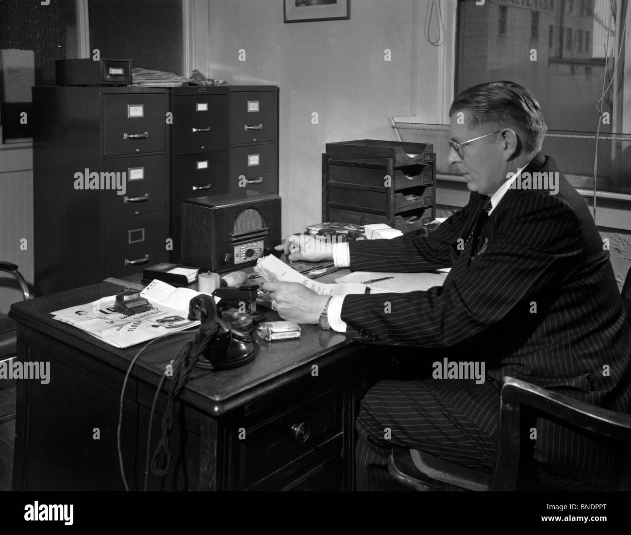 1940s businessman Black and White Stock Photos & Images - Alamy