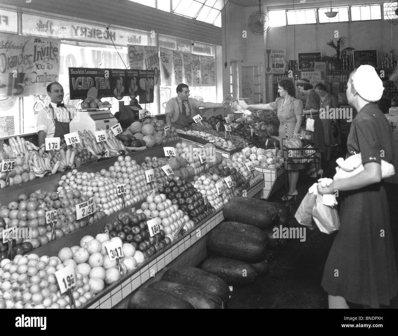 People in large number Black and White Stock Photos & Images - Alamy