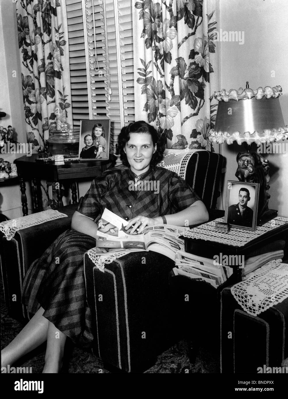 1950s portrait woman in hi-res stock photography and images - Alamy