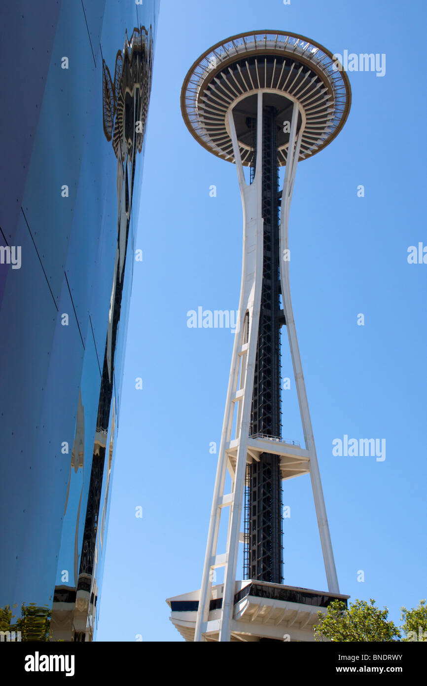 Space Needle and Experience Music - Science Fiction Museum, Seattle, WA ...