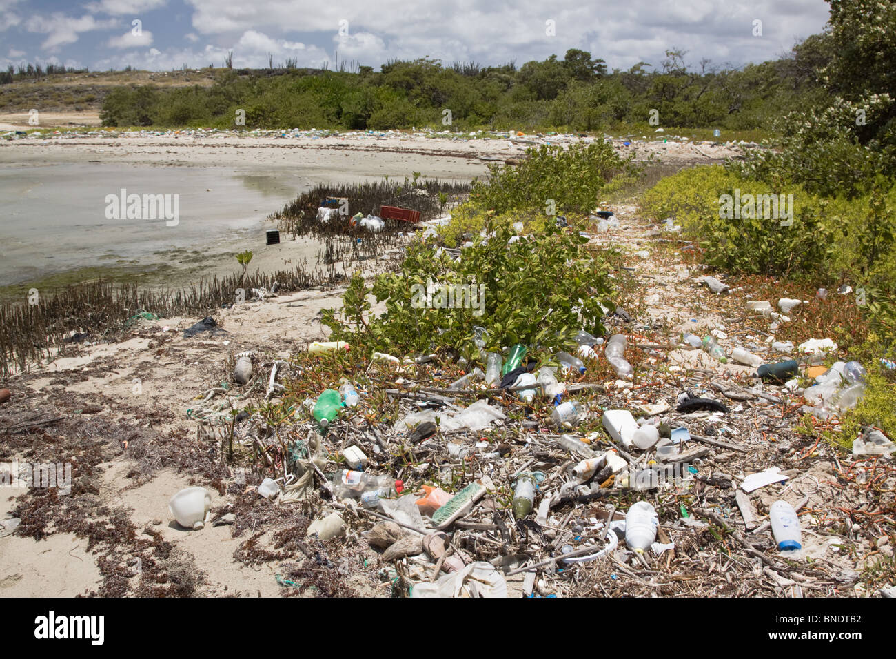 Tidal rubbish hi-res stock photography and images - Alamy