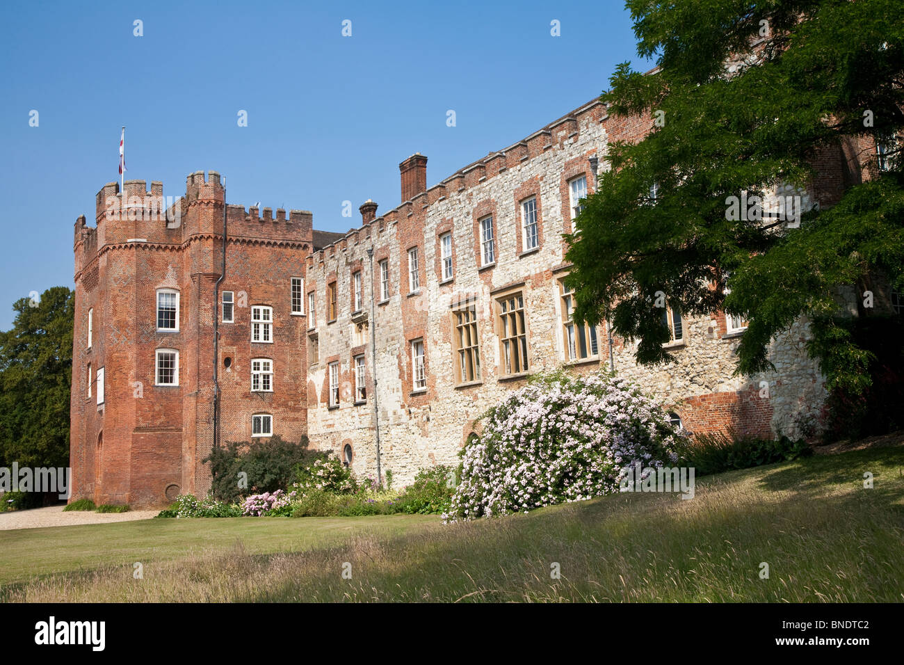 Farnham castle hi-res stock photography and images - Alamy