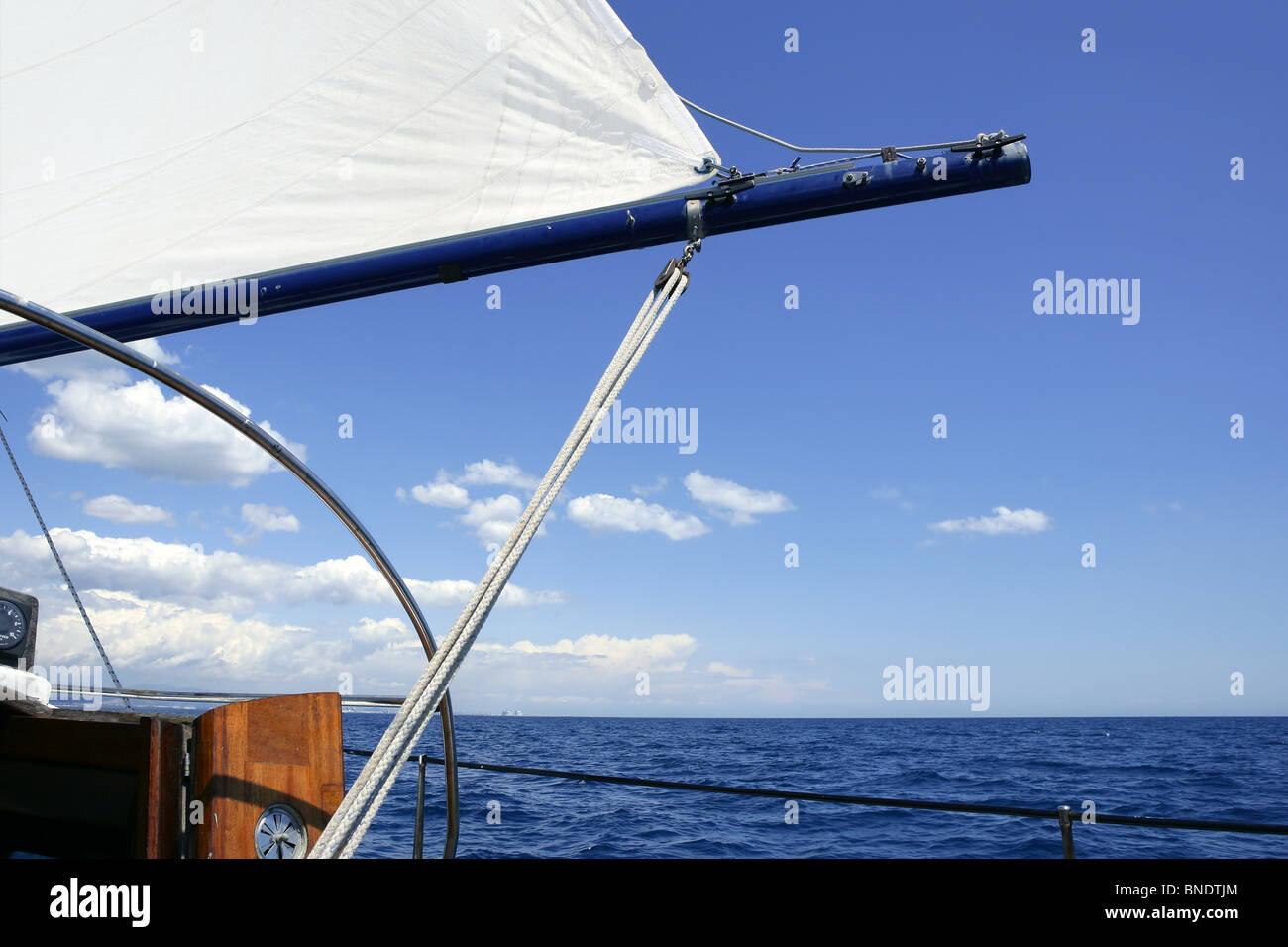 Blue and white sailing vintage hi-res stock photography and images - Alamy