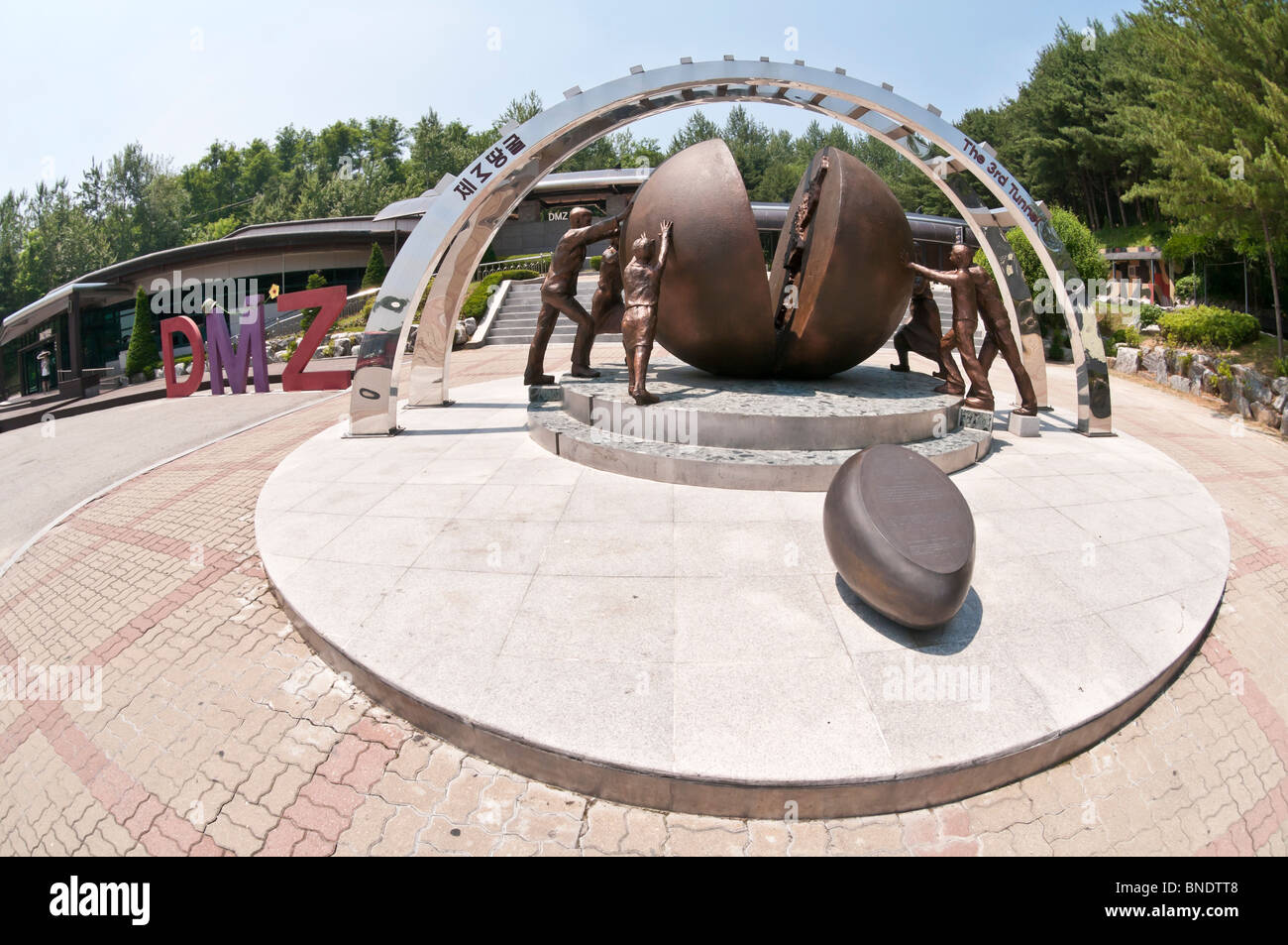 Reunification monument for the 3rd Tunnel of Aggression or the 3rd ...