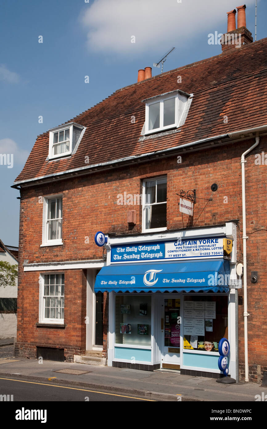 Newsagent surrey hi-res stock photography and images - Alamy