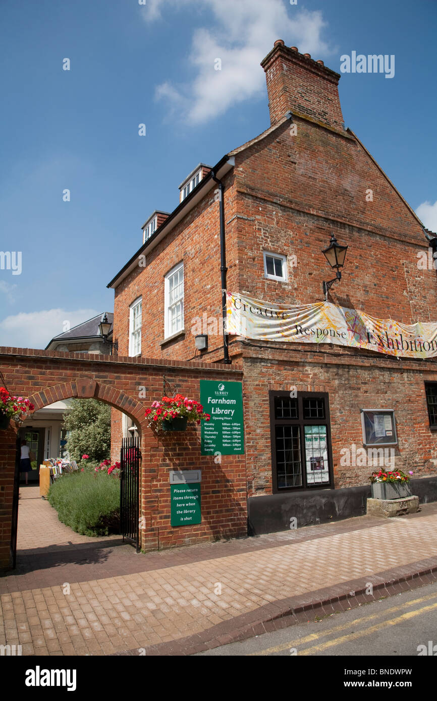 Surrey public library hi-res stock photography and images - Alamy