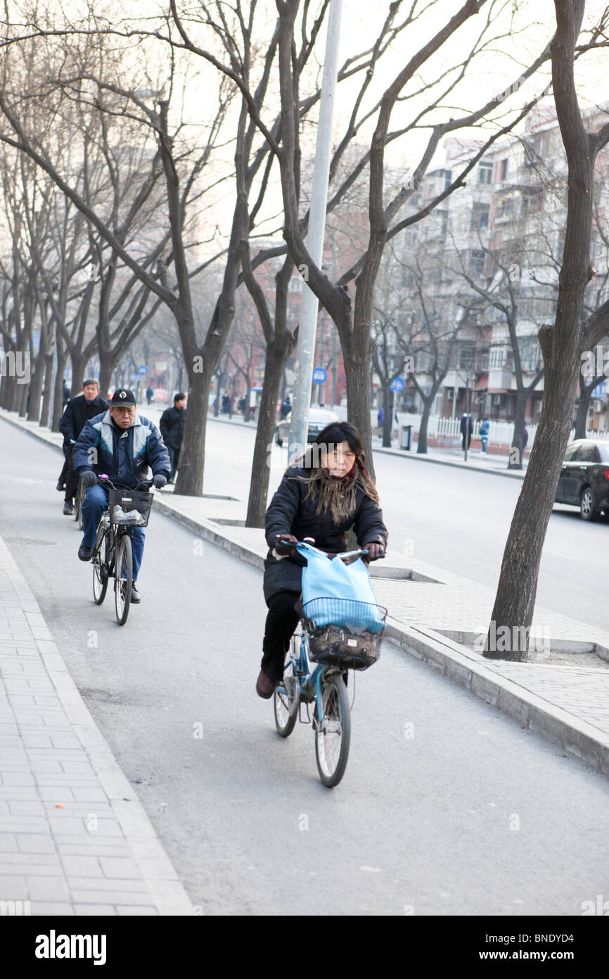 Chinese bike riders hi-res stock photography and images - Alamy