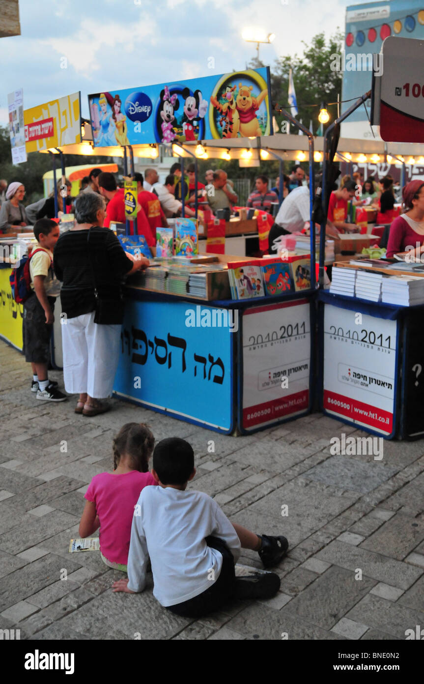 Hebrew books hi-res stock photography and images - Alamy