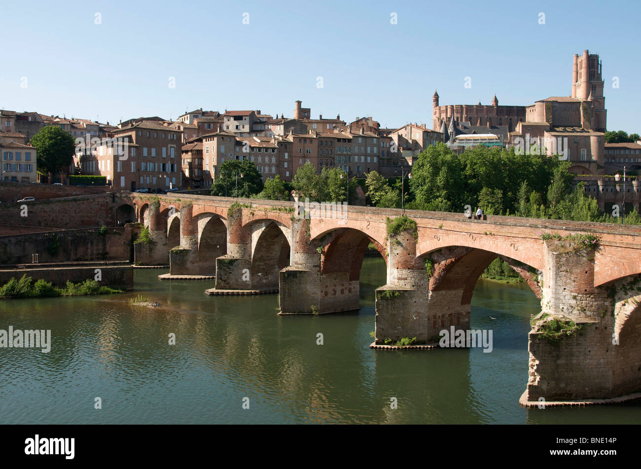 Albi, France - Bridge over the River Tarn Stock Photo - Alamy