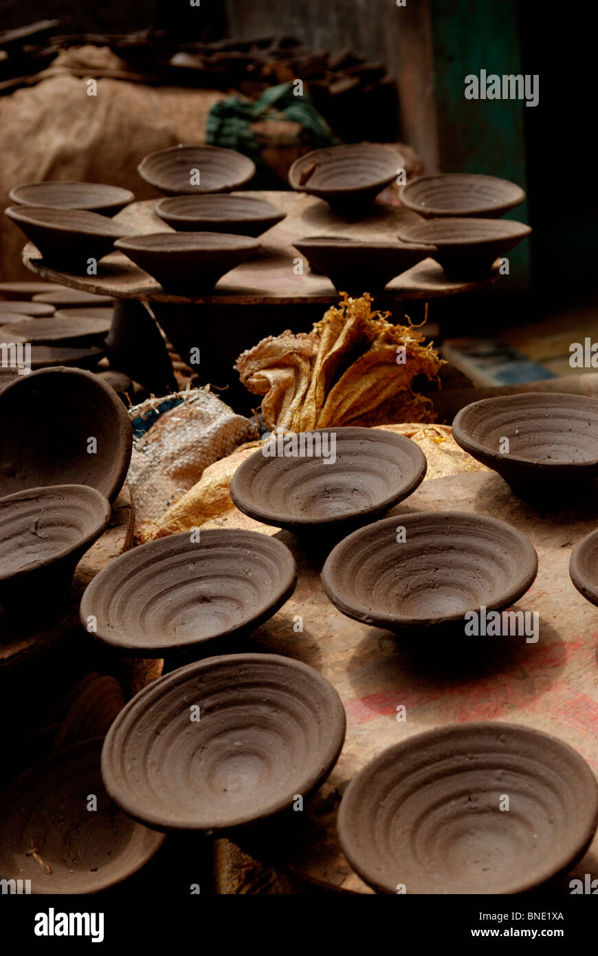 Earthenware mugs drying, Varanasi, Uttar Pradesh, India Stock Photo - Alamy