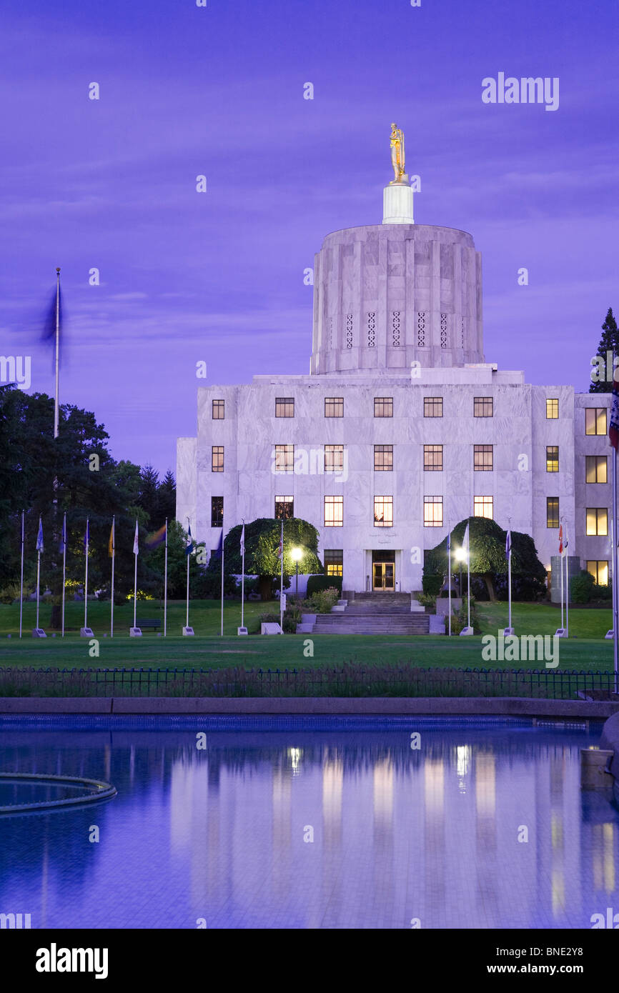 Oregon state capitol history hi-res stock photography and images - Alamy