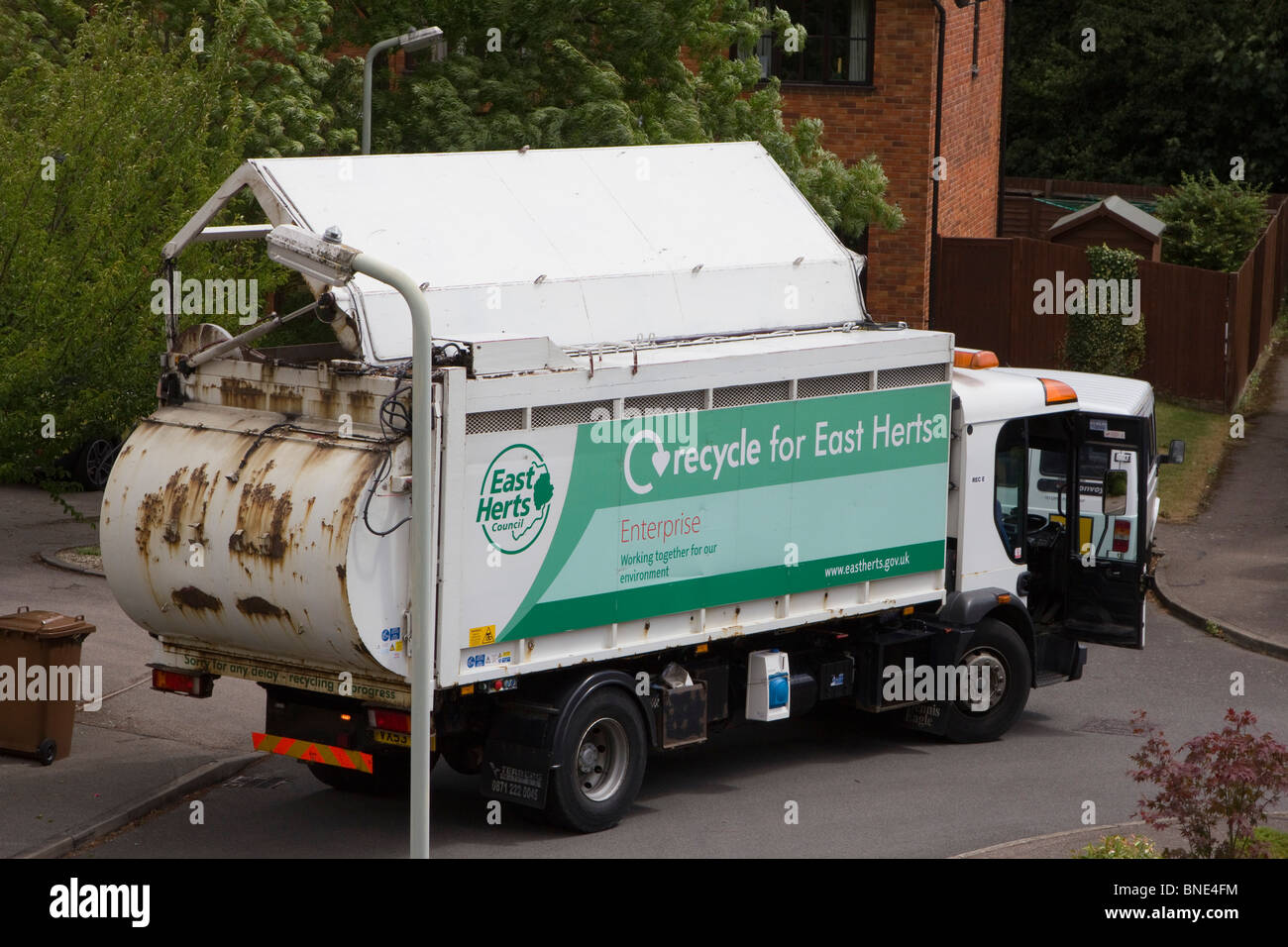 Refuse collection lorry england hi-res stock photography and images - Alamy