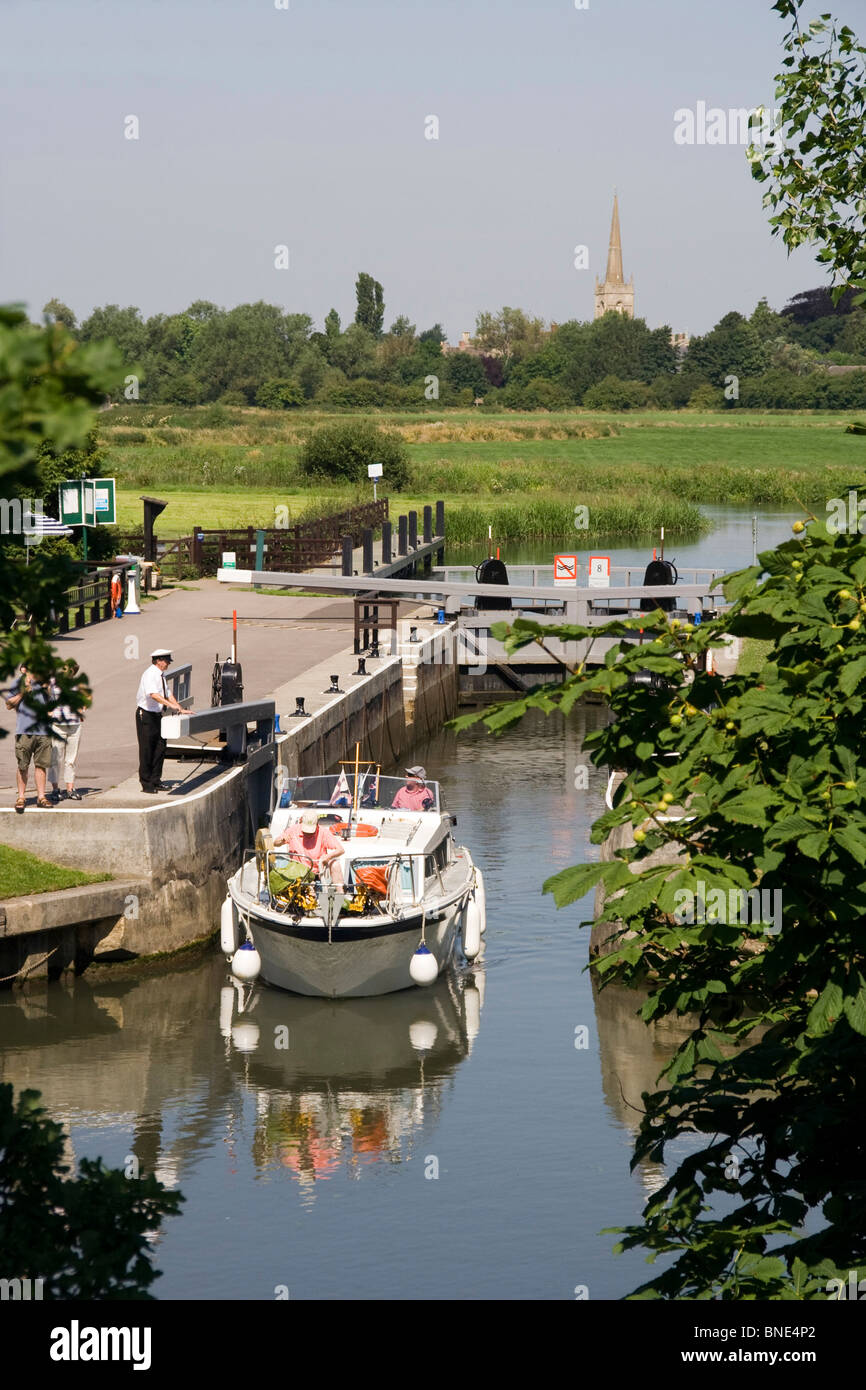 Lechlade canal hi-res stock photography and images - Alamy