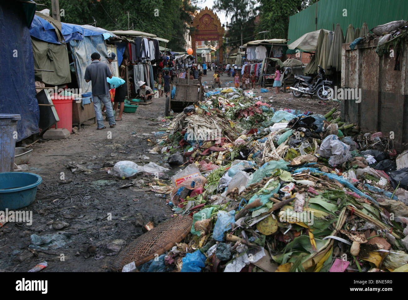 Refuse in a market in Phnom Penh, Cambodia Stock Photo - Alamy