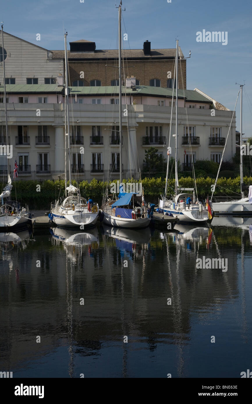 Dock with boats hi-res stock photography and images - Alamy