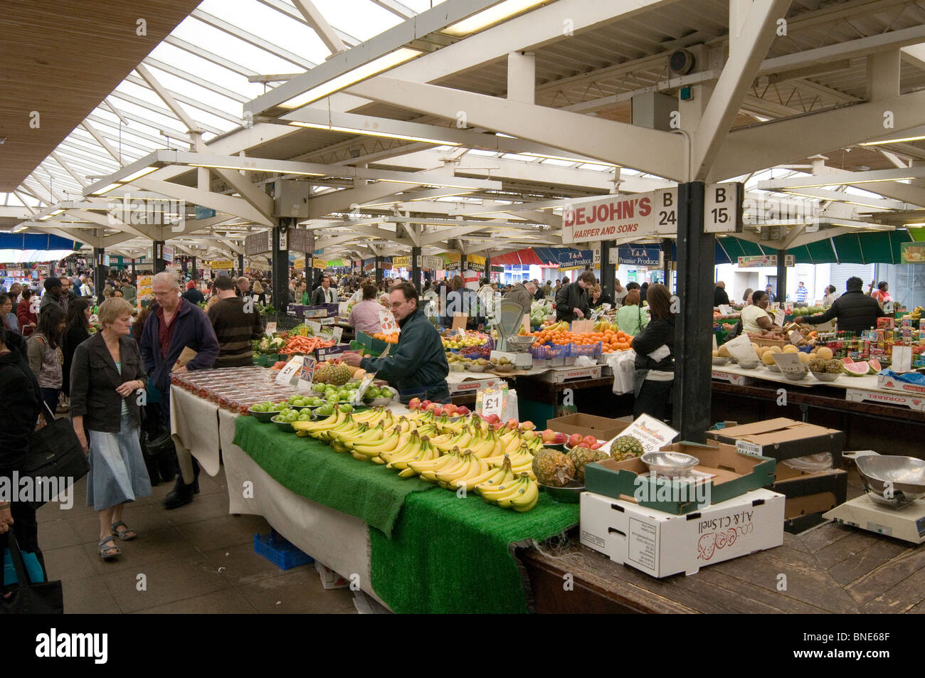Leicester market hi-res stock photography and images - Alamy