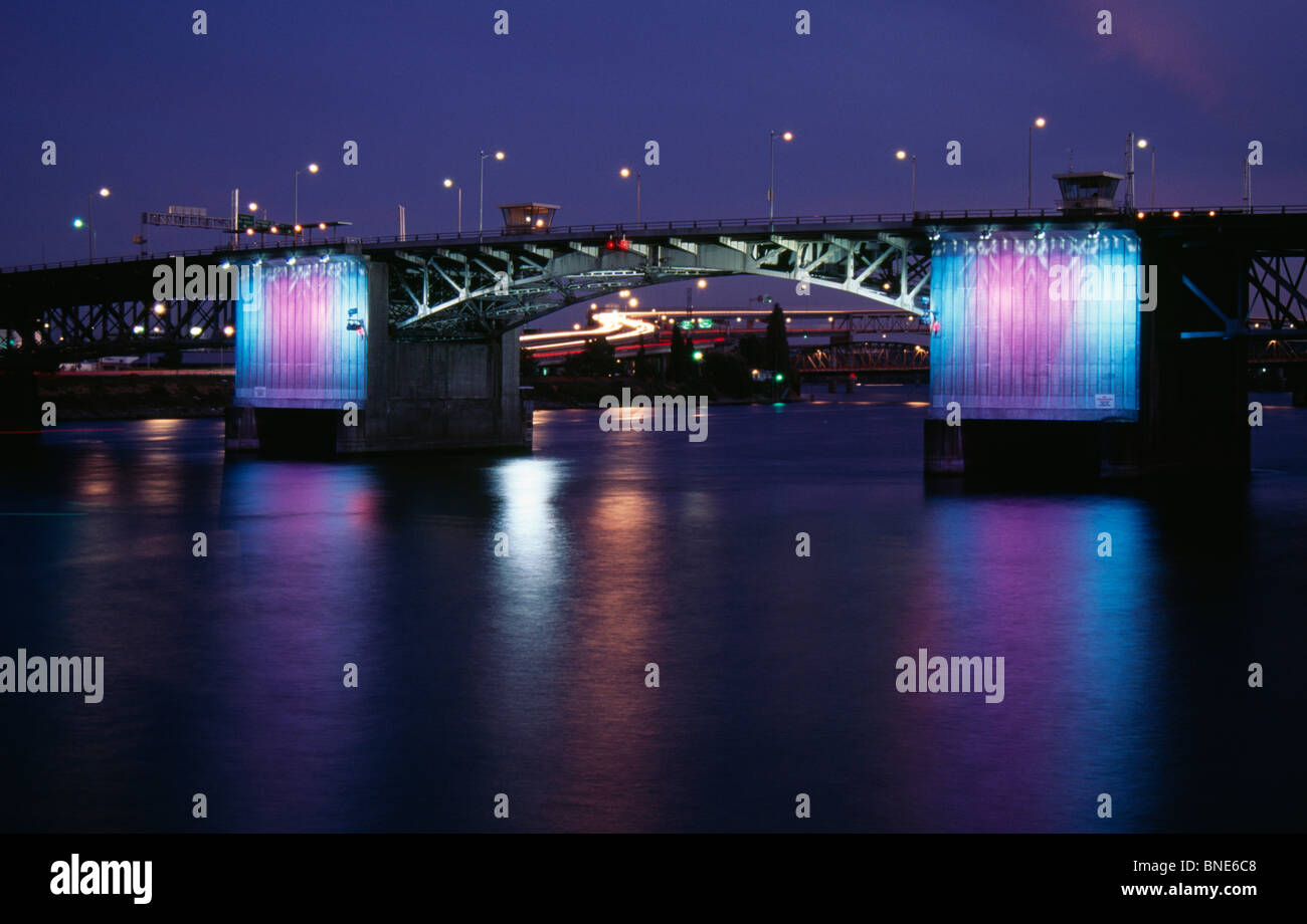 USA, Oregon, Portland, Morrison Bridge at dusk Stock Photo - Alamy
