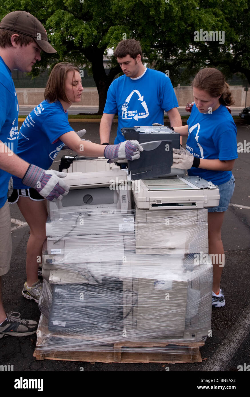 E waste drive university of texas hi-res stock photography and images ...