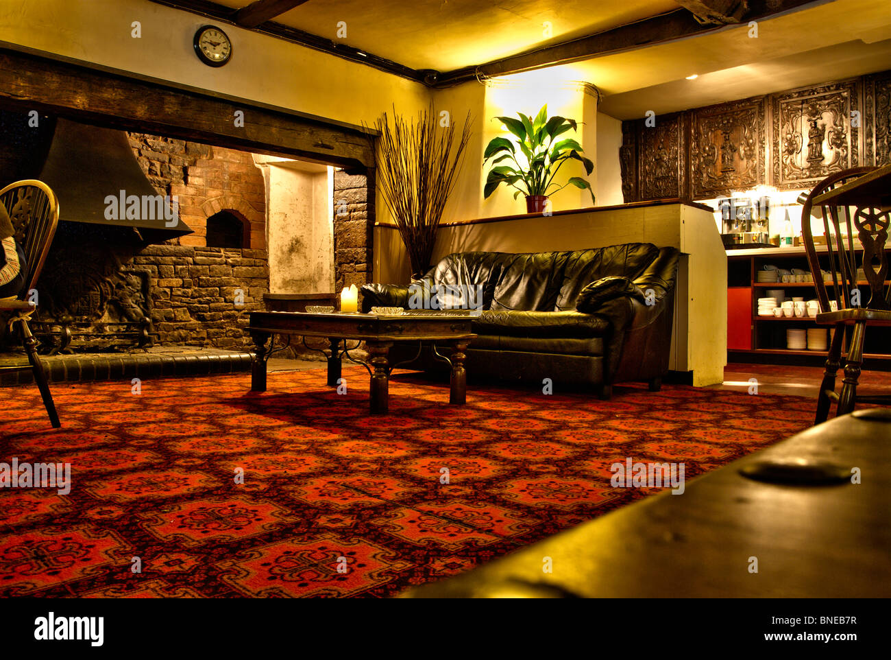 Public house interior hi-res stock photography and images - Alamy