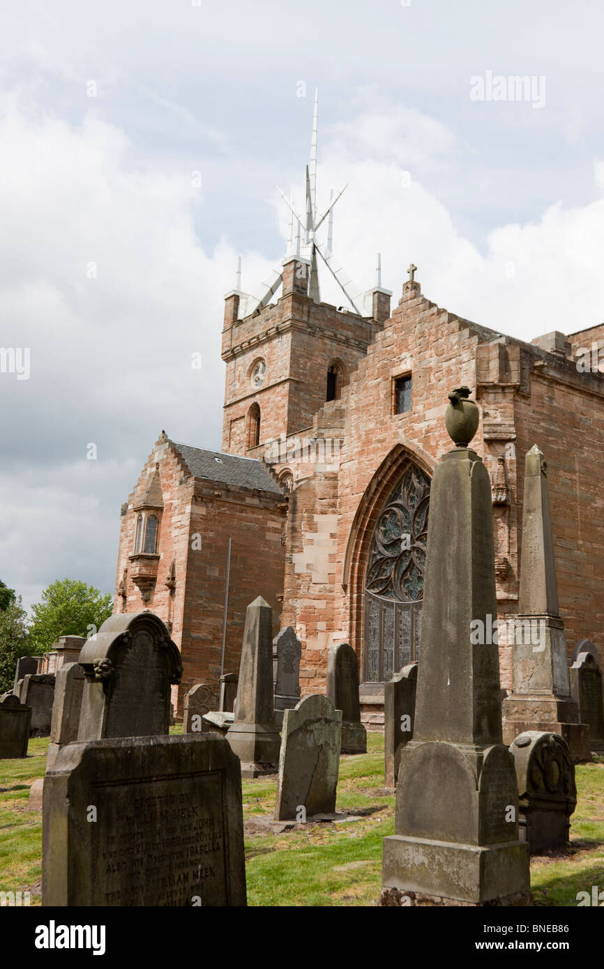 St michaels parish church linlithgow hi-res stock photography and ...