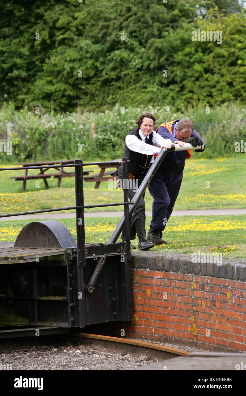 Steam Locomotive Staff Operating the Engine Turntable, Didcot Railway ...