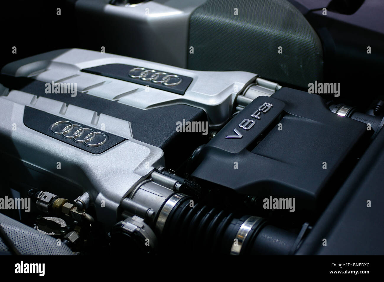 4 liter engine hi-res stock photography and images - Alamy
