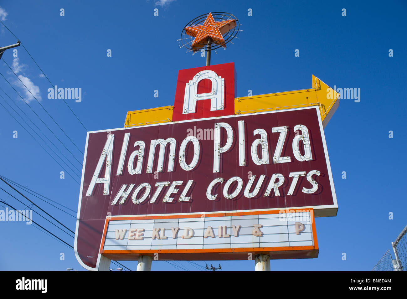 Alamo Motel Sign Stock Photo - Alamy