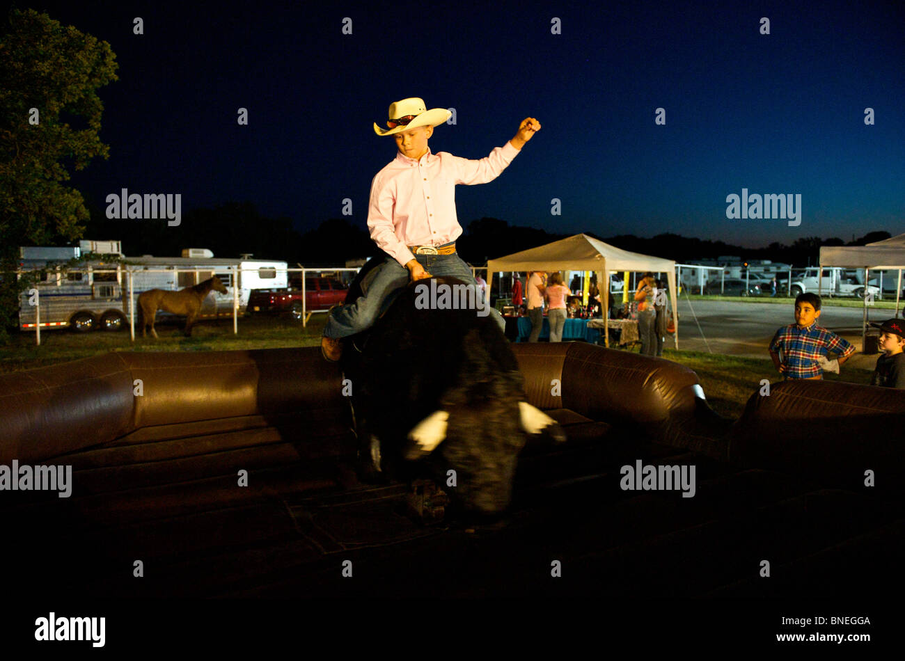 Mechanical bull hi-res stock photography and images - Alamy