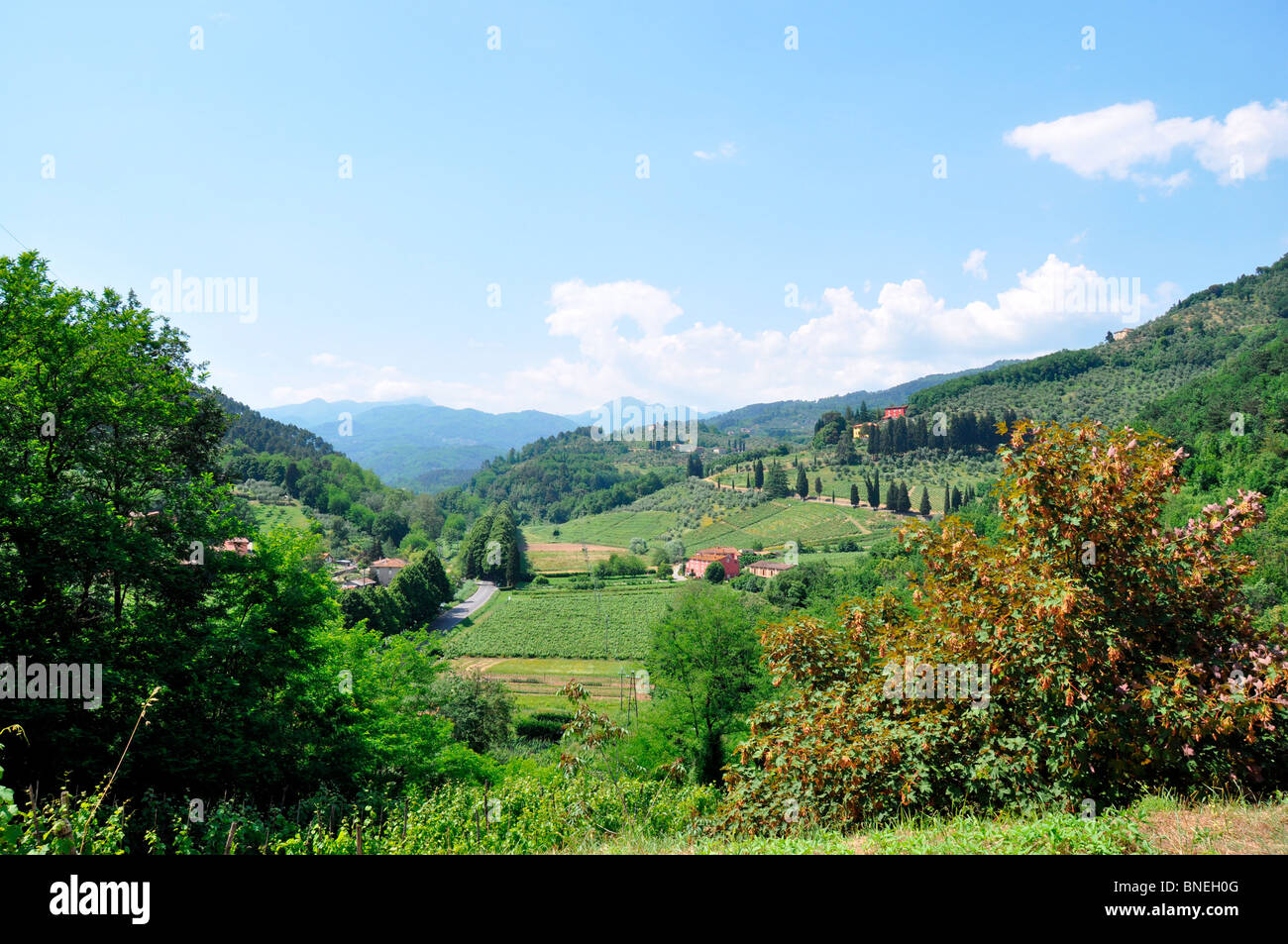 Tuscan mountains hi-res stock photography and images - Alamy