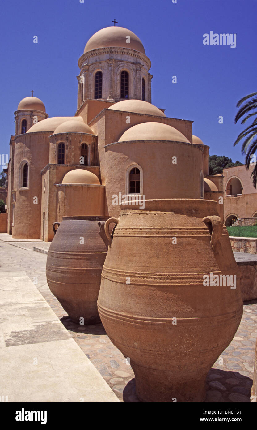 Pithoi storage jars hi-res stock photography and images - Alamy
