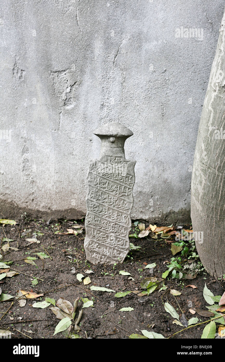 Headstone - Cemetery - Istanbul, Turkey Stock Photo - Alamy