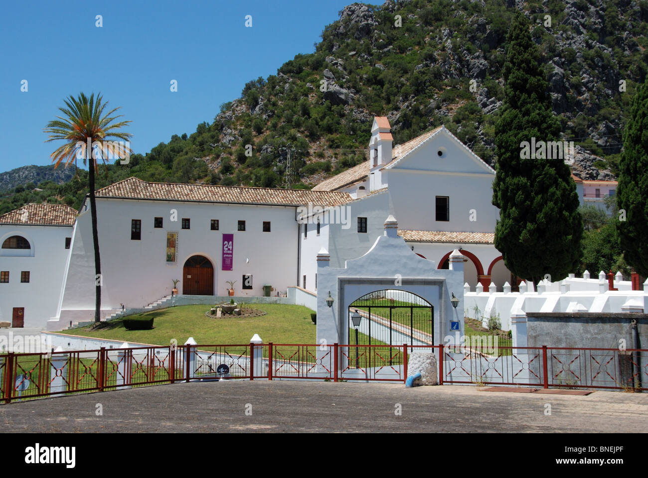 Tourist information and cultural centre, whitewashed village (pueblo ...