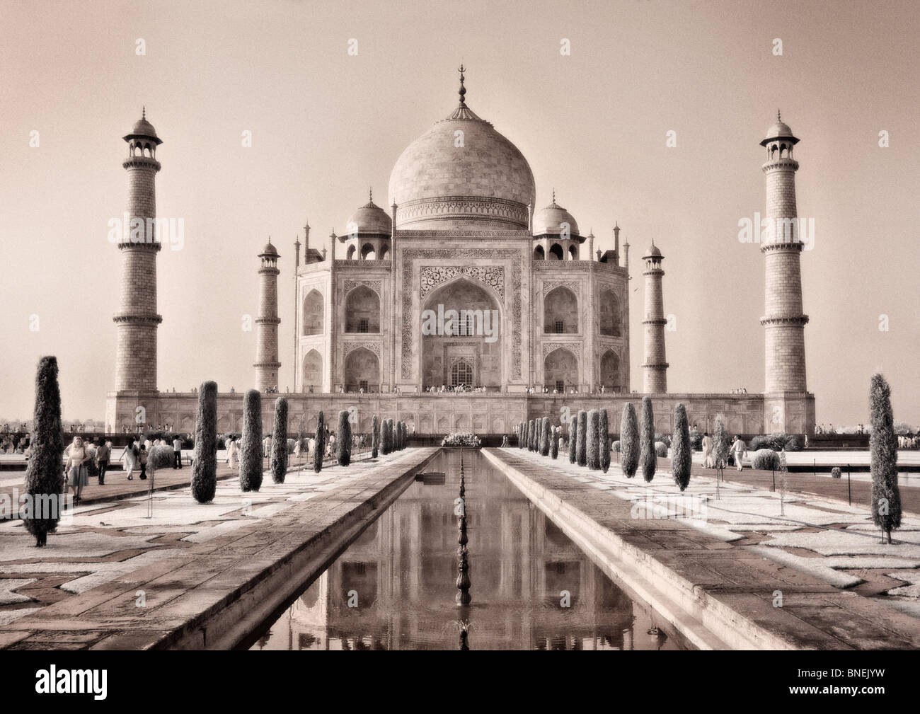 Red tower of taj mahal hi-res stock photography and images - Alamy